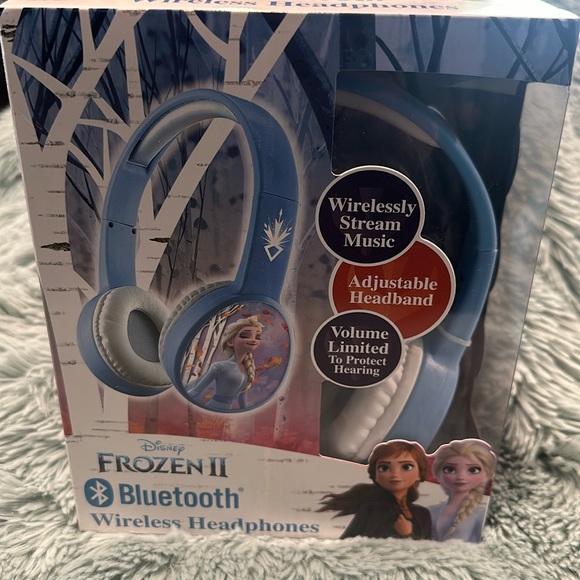 Disney | Headphones | Disney Frozen Ii Bluetooth Wireless Headphones ...
